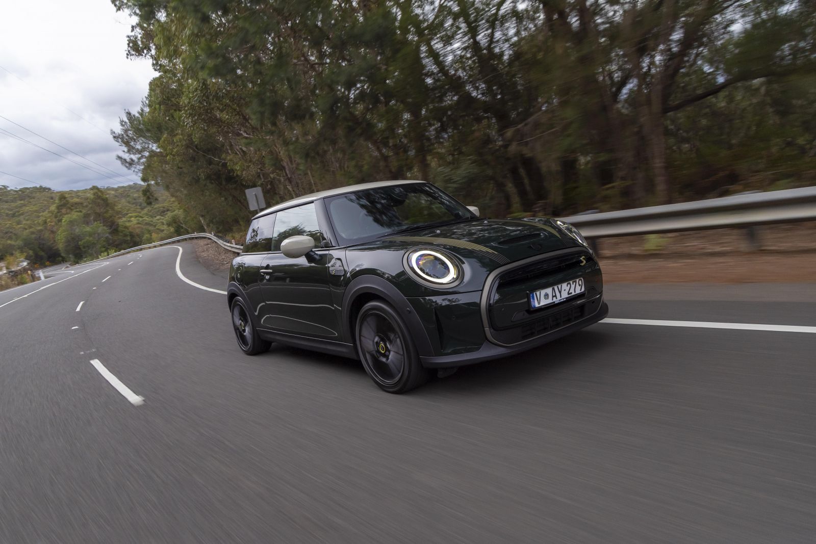 2023 Mini Electric Hatch Resolute Edition review | CarExpert
