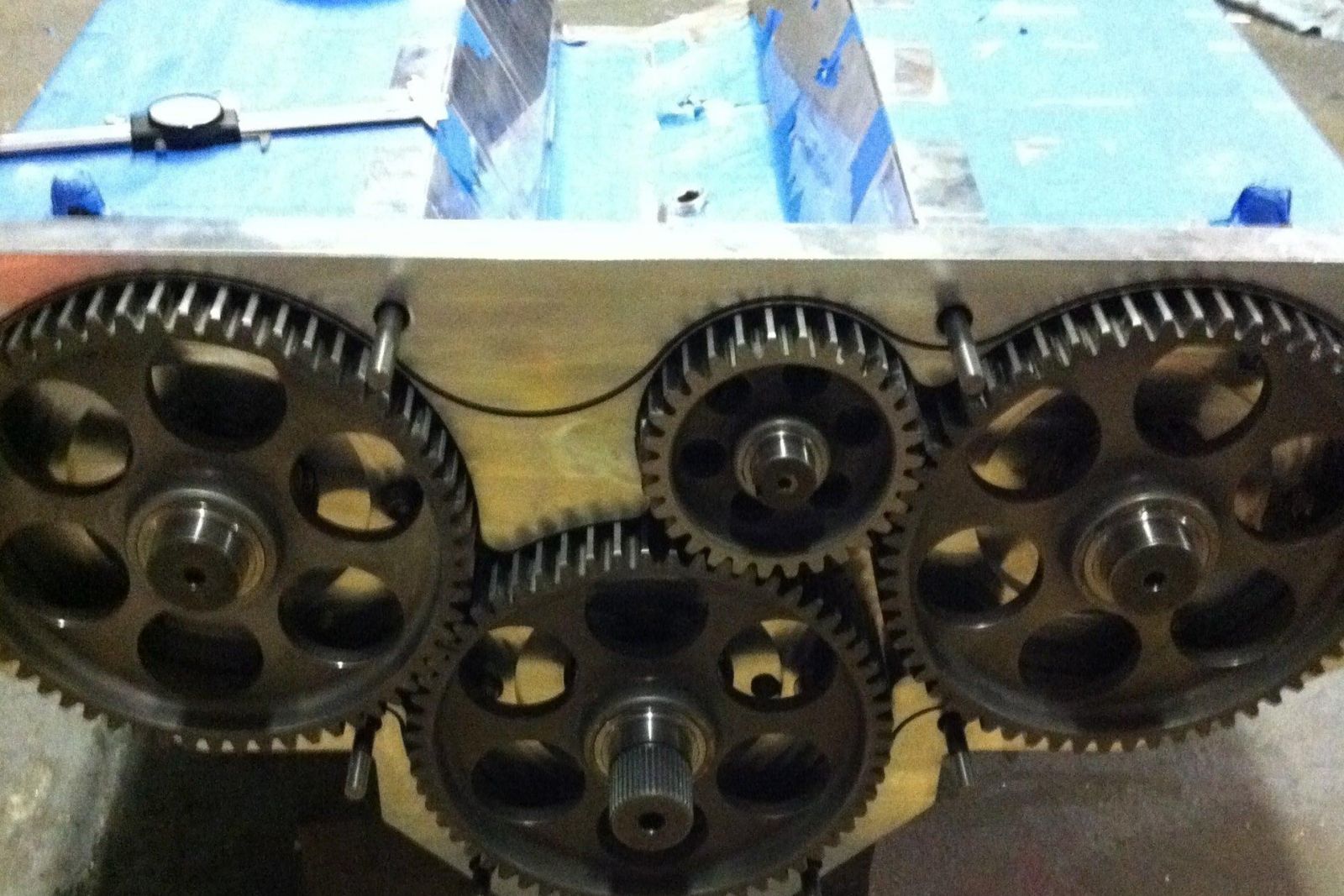 This man built a 12 rotor, 5000hp, 15.7L (960cu) engine and it runs ...