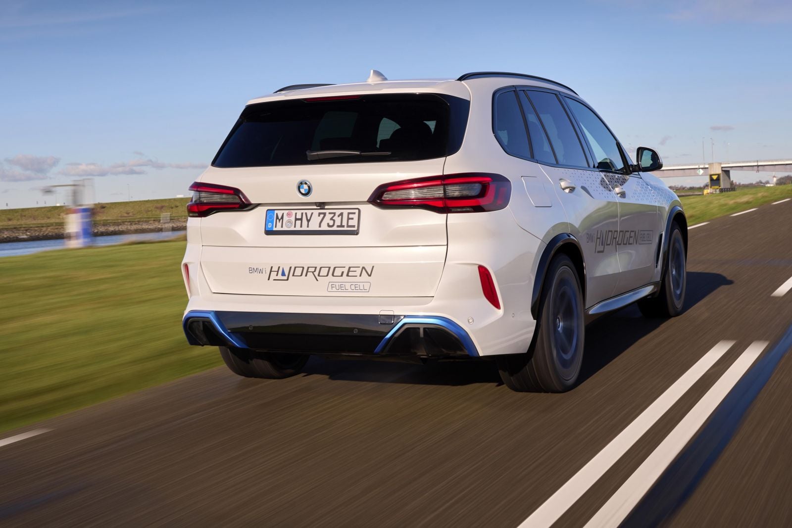 BMW says hydrogen cars are 'a matter of time' | CarExpert