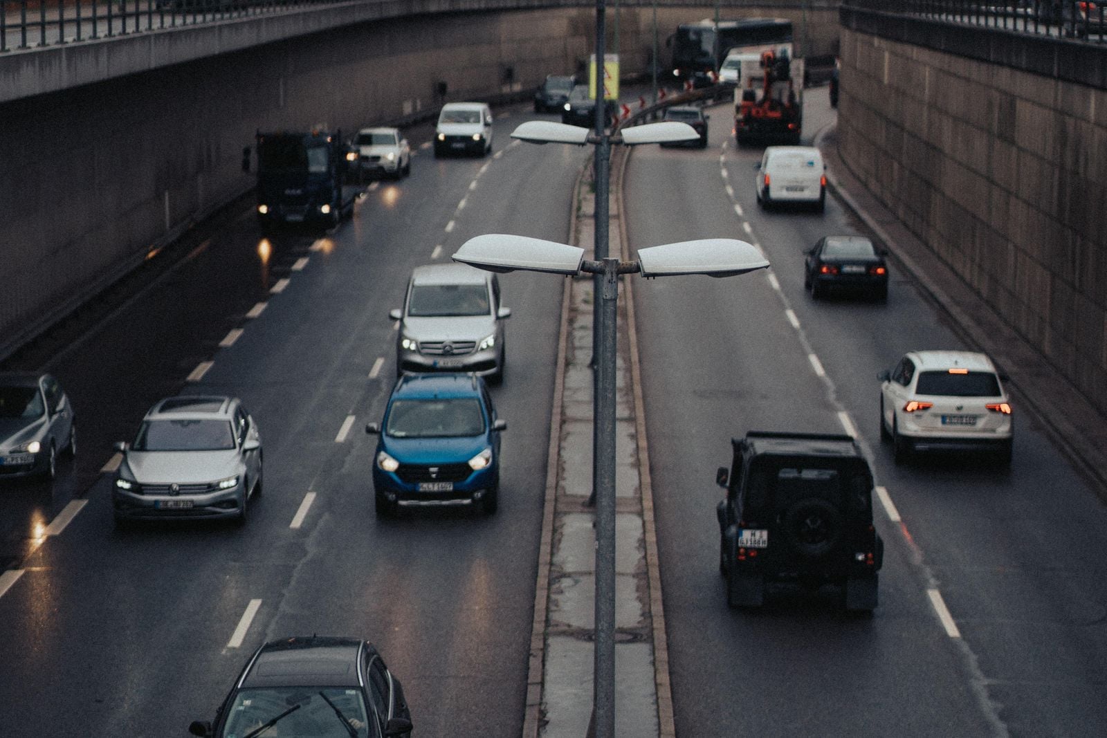 Italy, others poised to block stricter Euro 7 emissions regulations ...