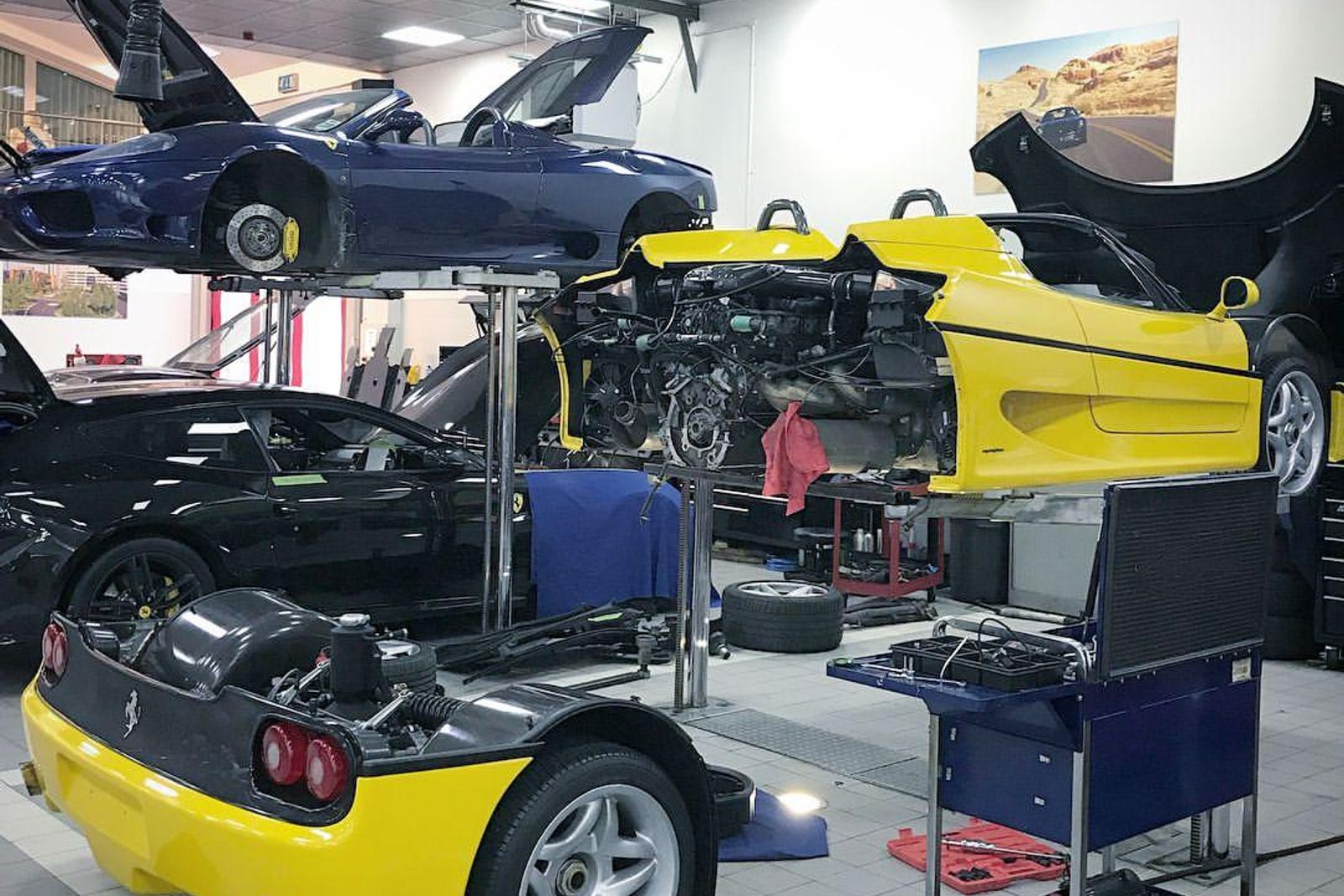 Unveiling the secrets of a Ferrari F50: How complicated is it to repair ...