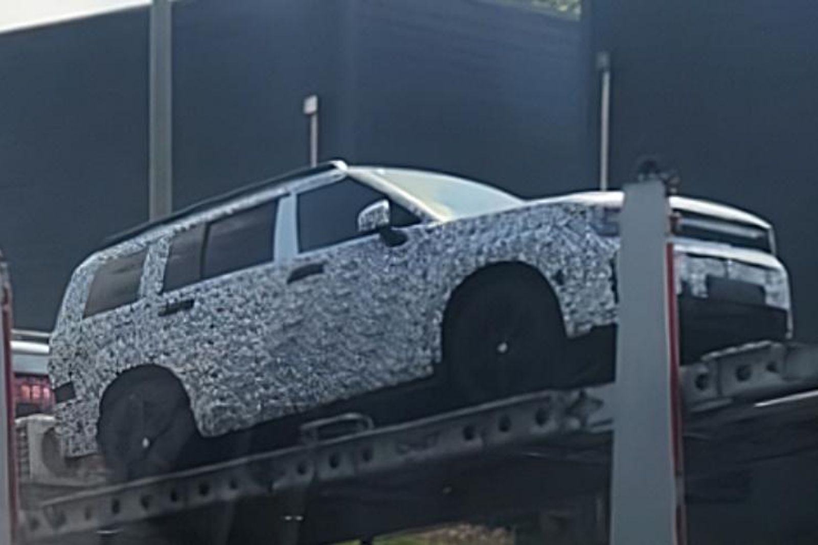 2024 Hyundai Santa Fe spied with boxy body | CarExpert