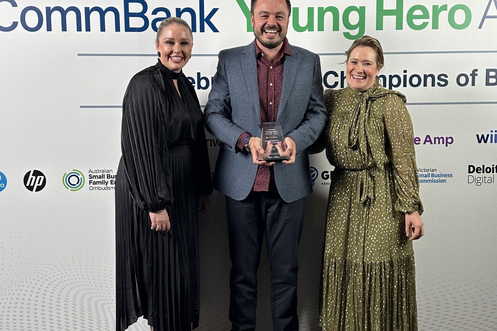 CarExpert wins CommBank Entrepreneur of the Year business award | CarExpert