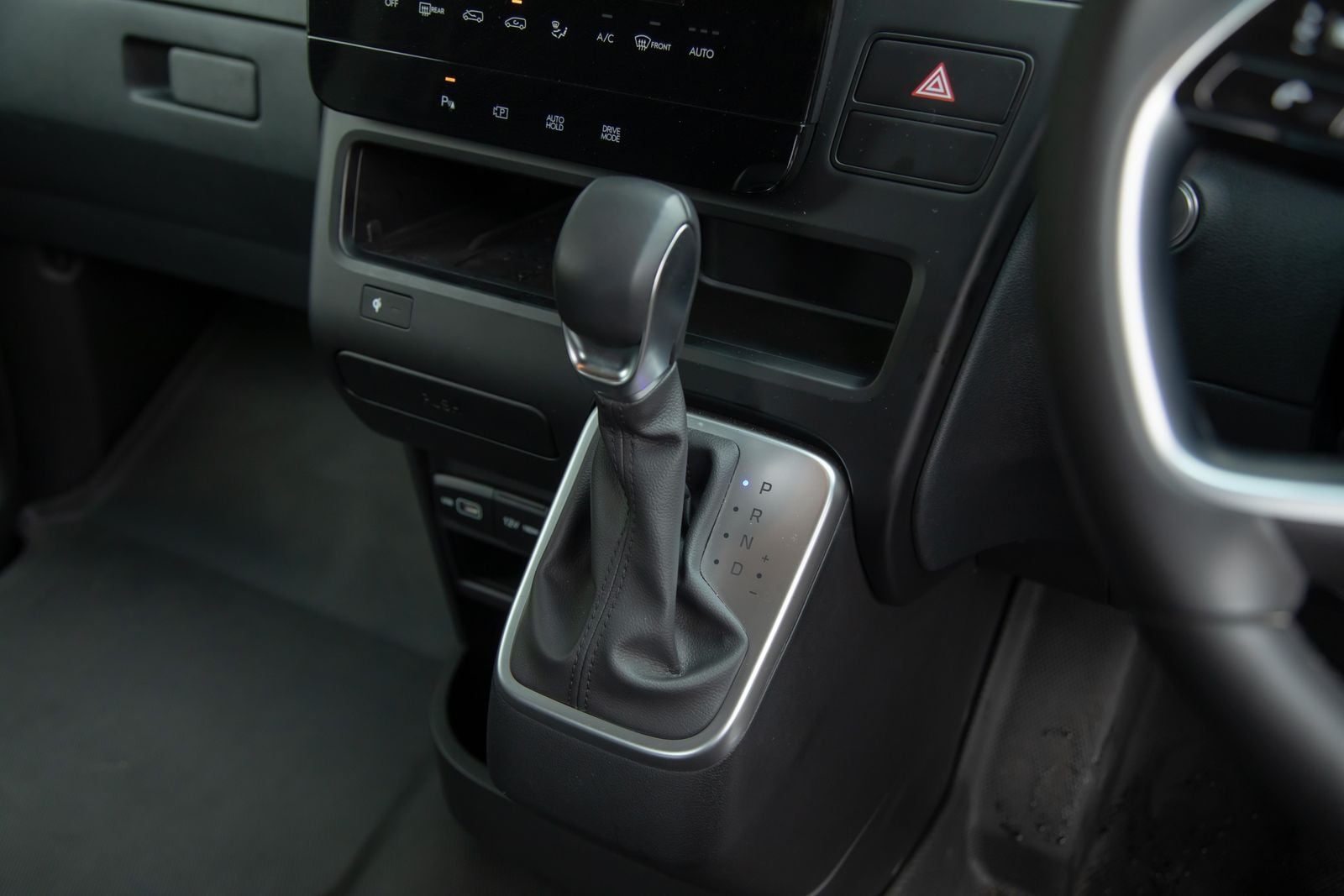 2023 Hyundai Staria Load Premium review | CarExpert
