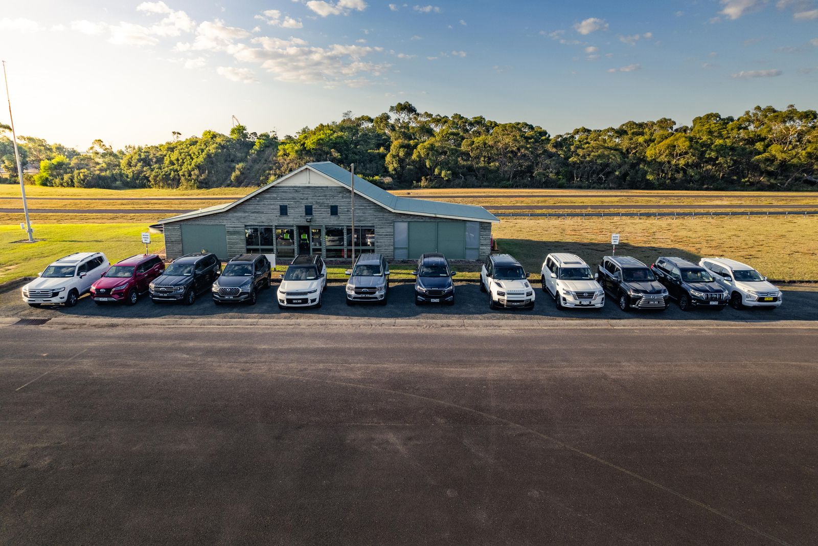 4WD controls explained: How to use 2H, 4H, 4L and diff locks | CarExpert