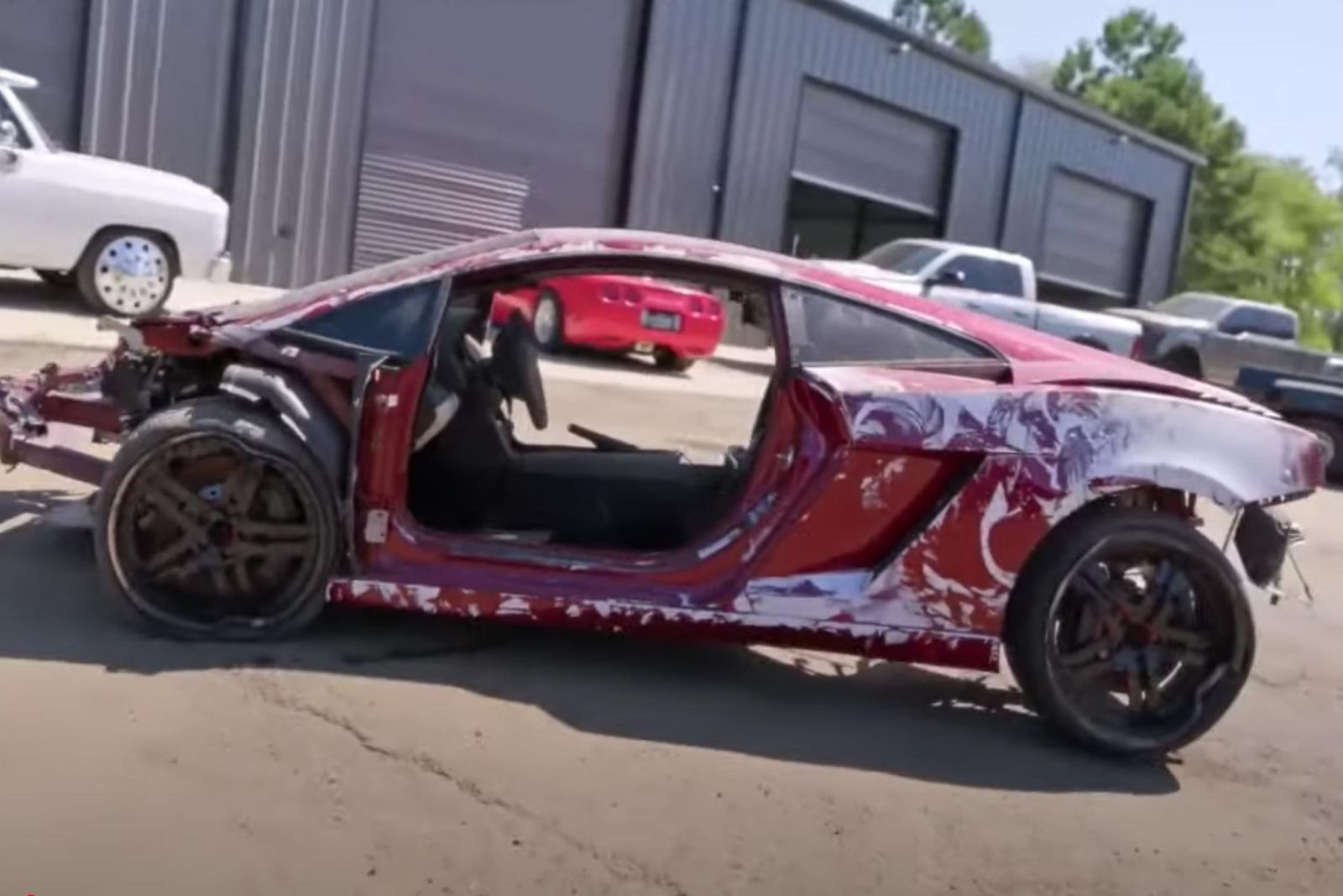 This guy shoehorned a twin-turbo Cummins diesel into his Lamborghini ...