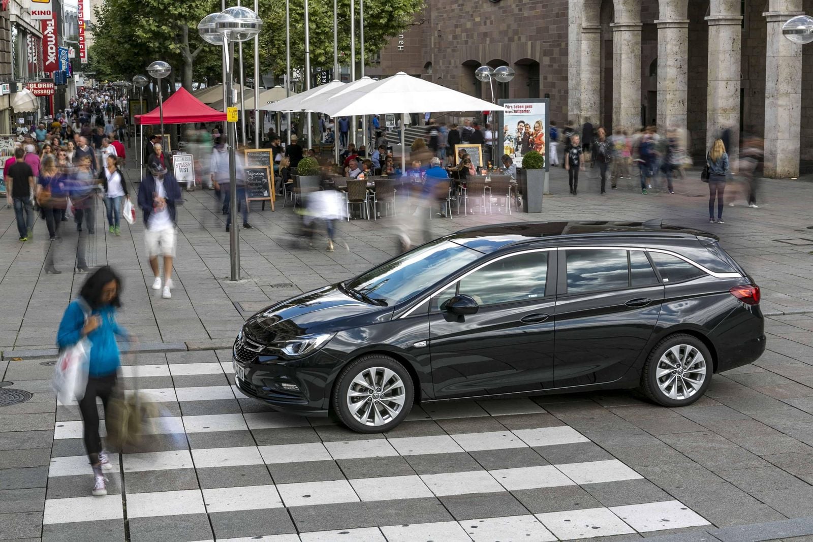 EVs, hybrids more likely to hit pedestrians – with a key catch | CarExpert