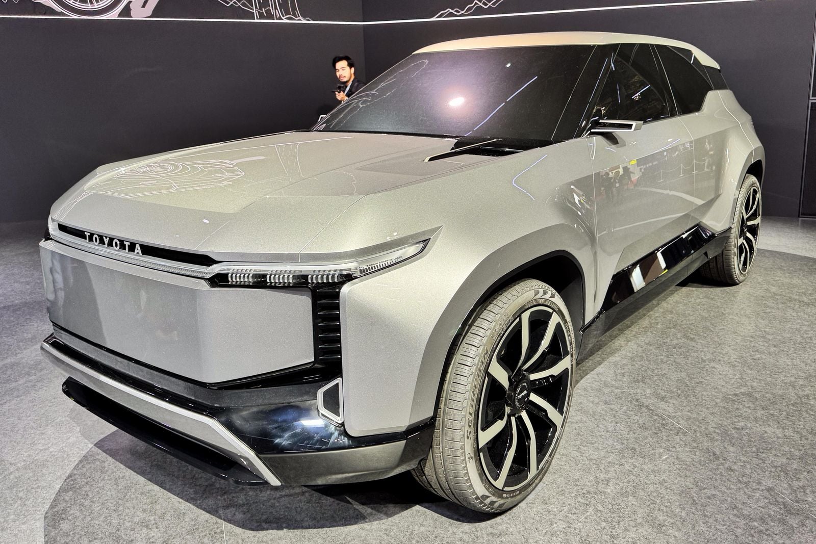 Meet the electric Toyota LandCruiser, and electric Toyota ute of the ...