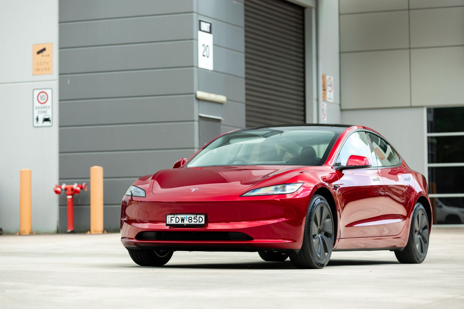 Tesla deals bring discounts, free charging for Australian buyers ...