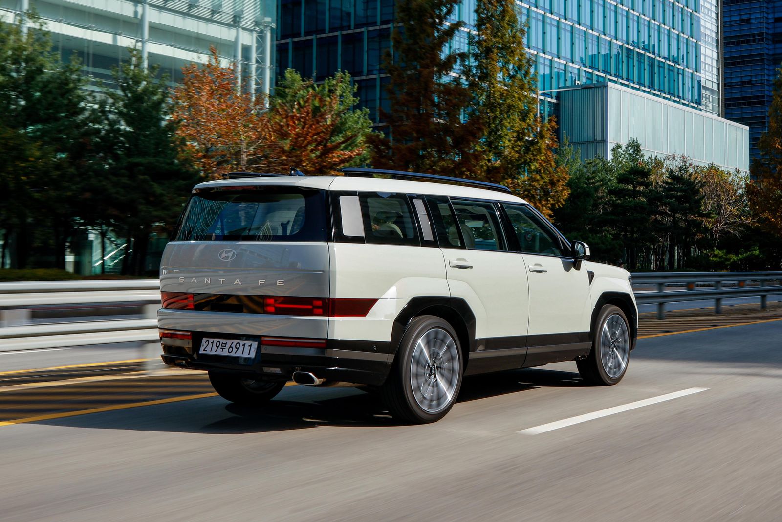 2024 Hyundai Santa Fe price and specs | CarExpert