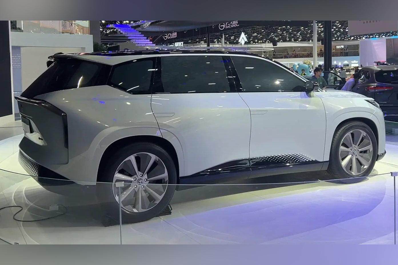 Sleek sedan and large SUV are Toyota's latest electric car concepts ...