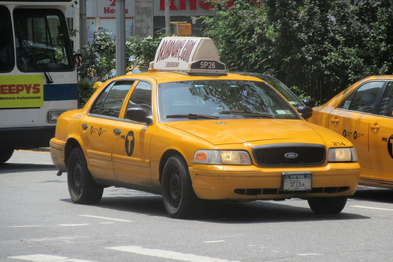Last of New York City's classic taxis to be retired | CarExpert
