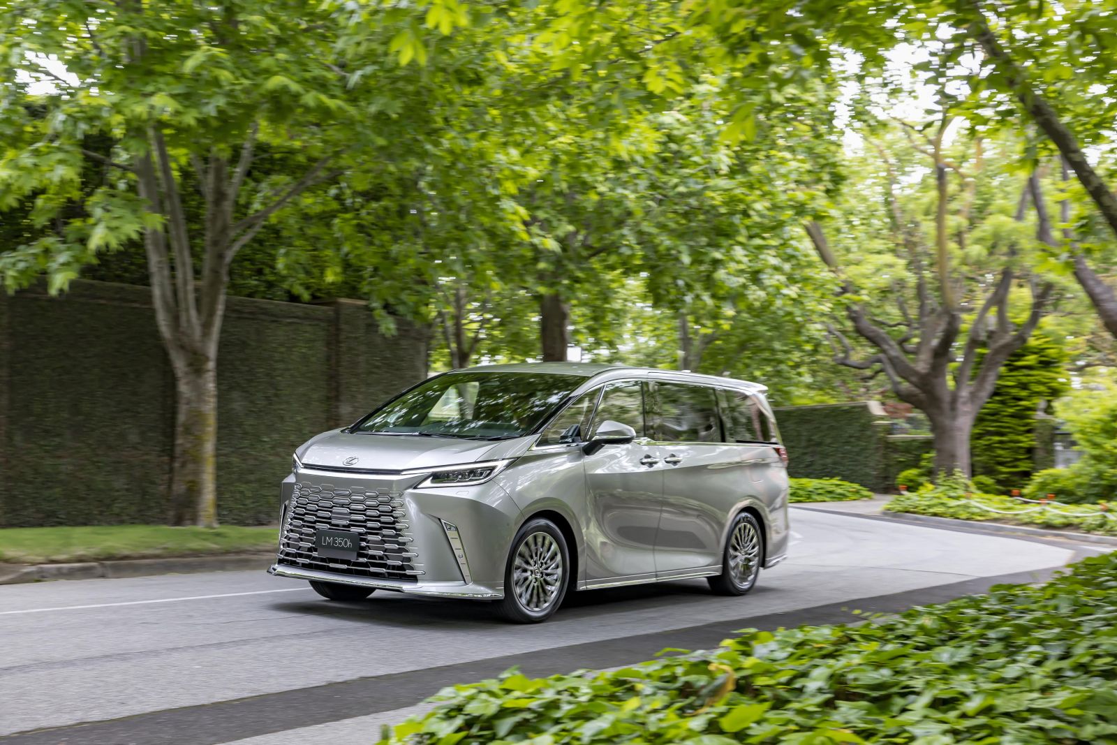 2024 Lexus LM price and specs | CarExpert