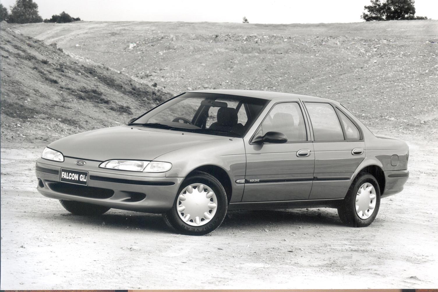 Ford Ranger topples Toyota HiLux as Australia's best-selling vehicle ...