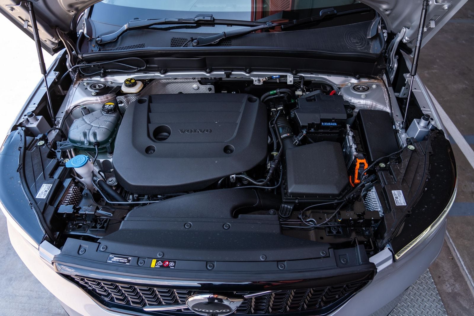 2025 Volvo XC40 review | CarExpert