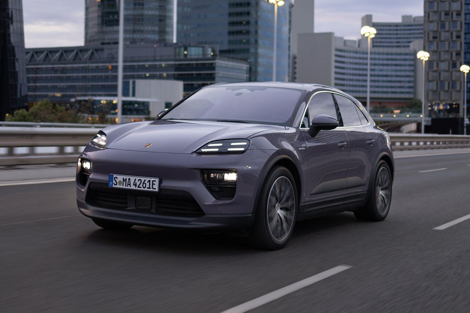 2025 Porsche Macan: Electric SUV revealed, priced for Australia | CarExpert