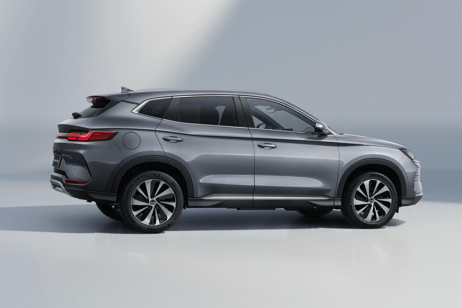 2024 BYD Seal U: Plug-in hybrid Outlander rival nearing Australian ...