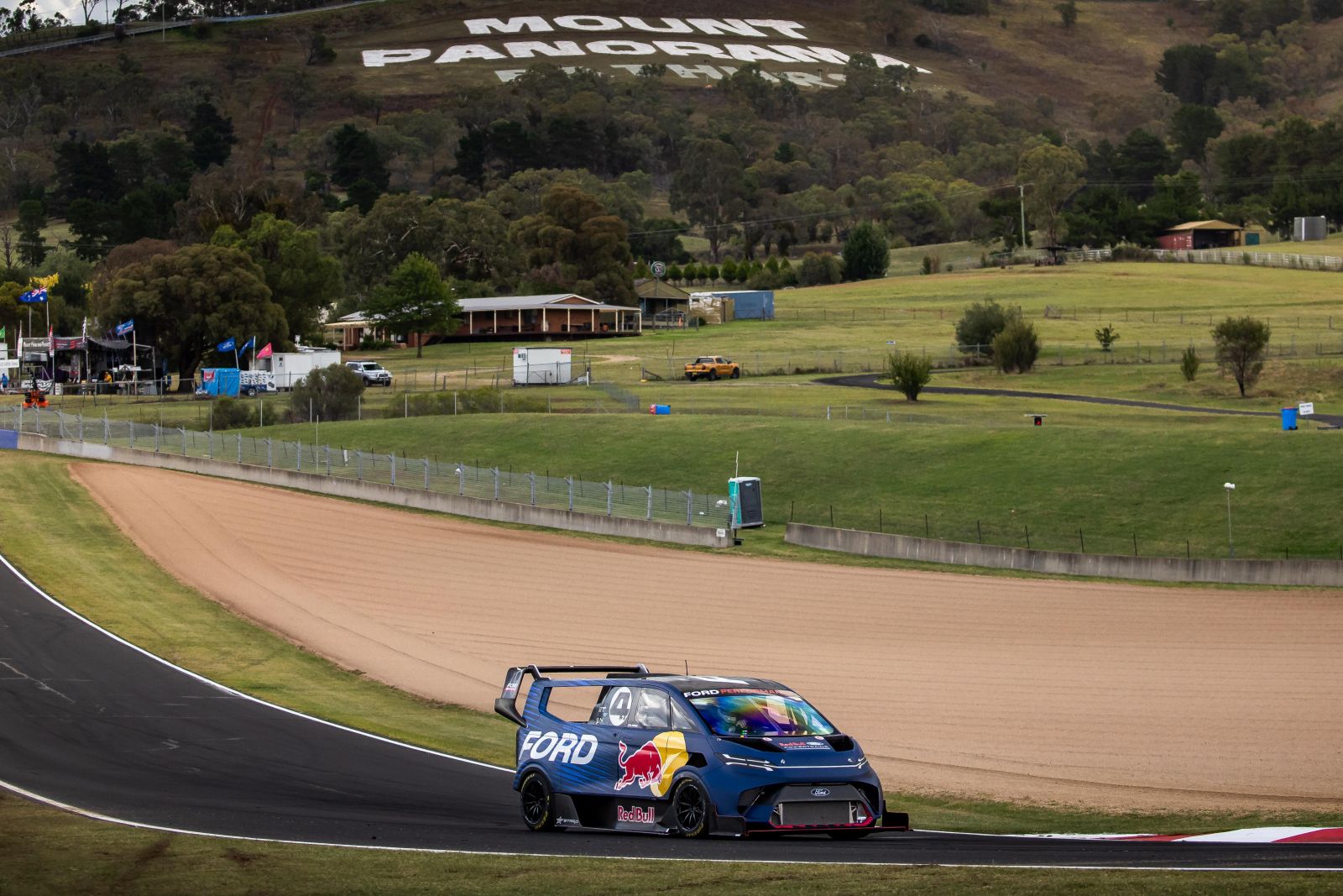 Electric van shatters Bathurst lap record – here's what it beat | CarExpert