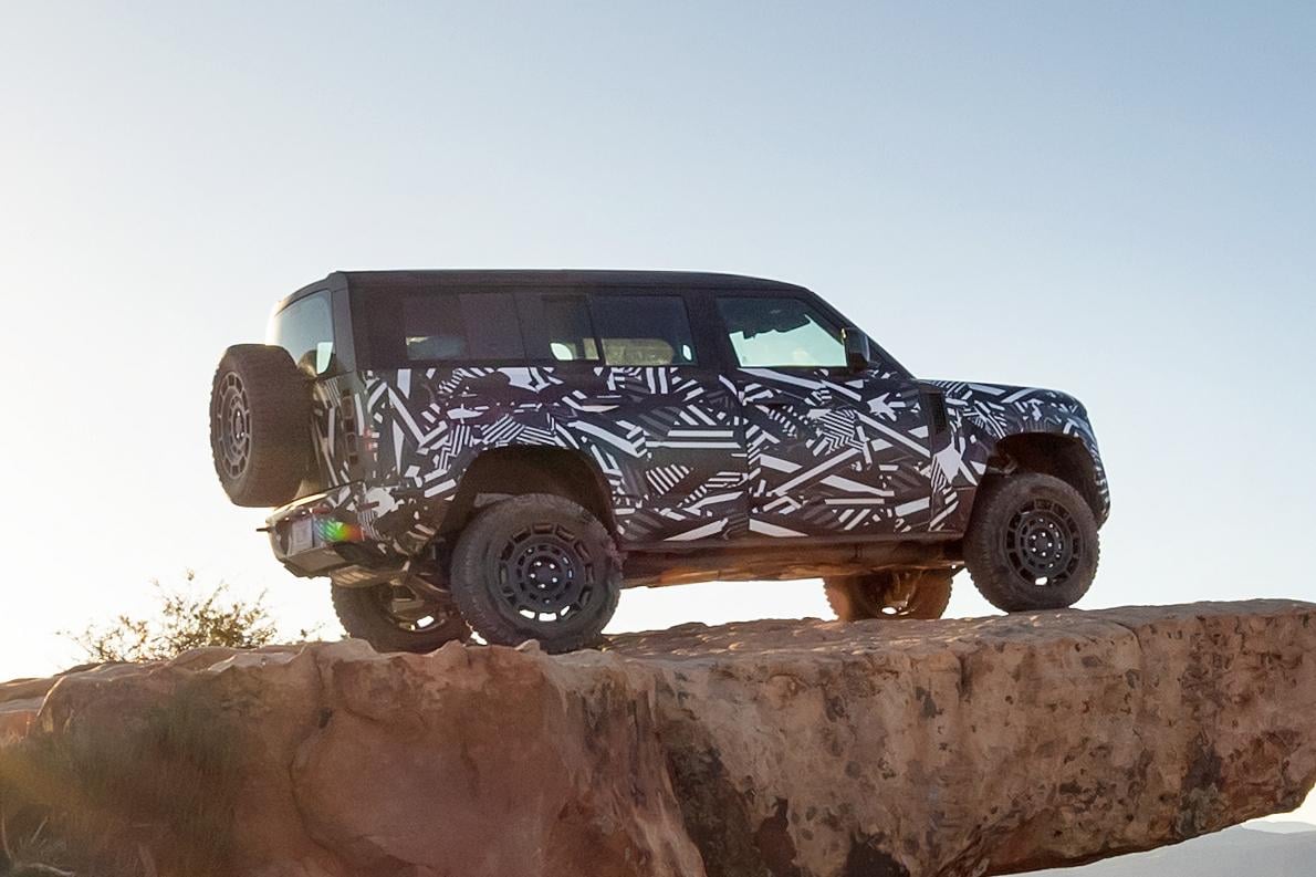Defender OCTA: High-performance off-roader locked in for Australia ...