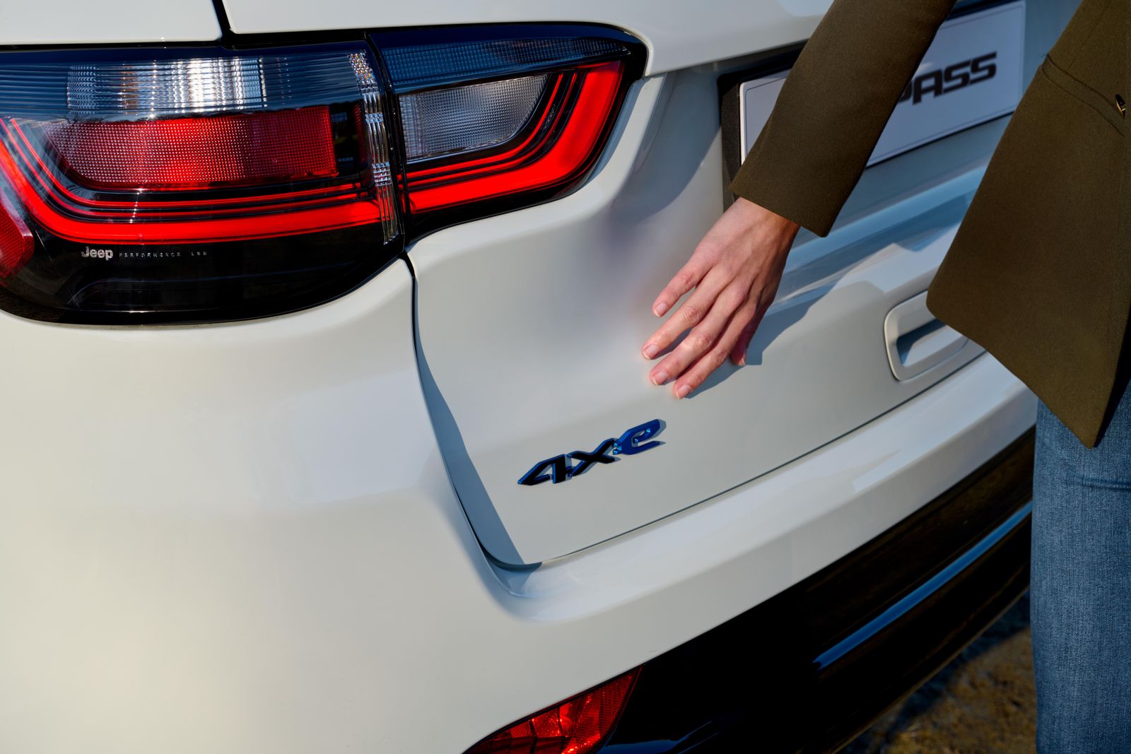 2024 Jeep Compass price and specs: Hybrid-only lineup brings increases ...