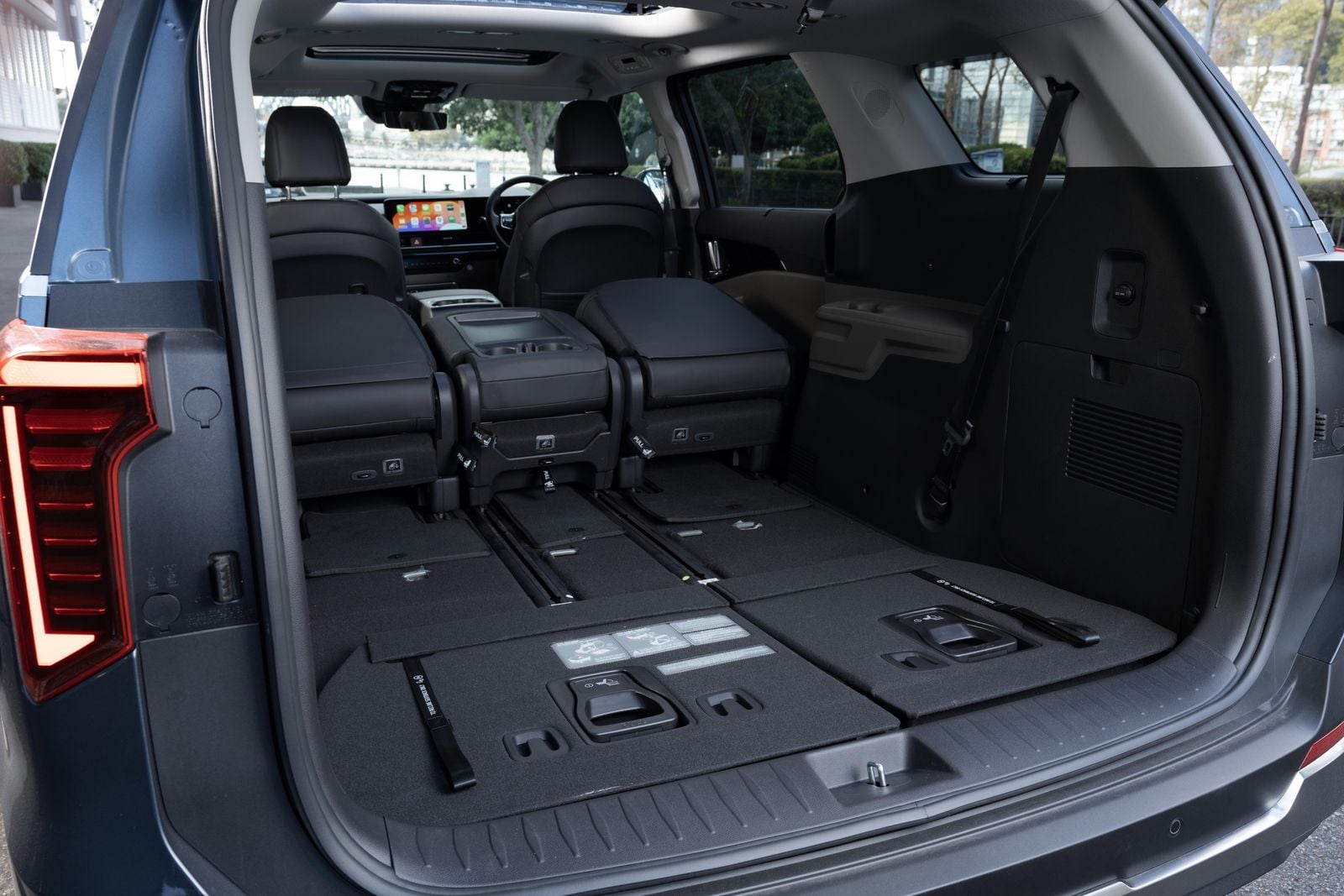 2025 Kia Carnival Hybrid review | CarExpert