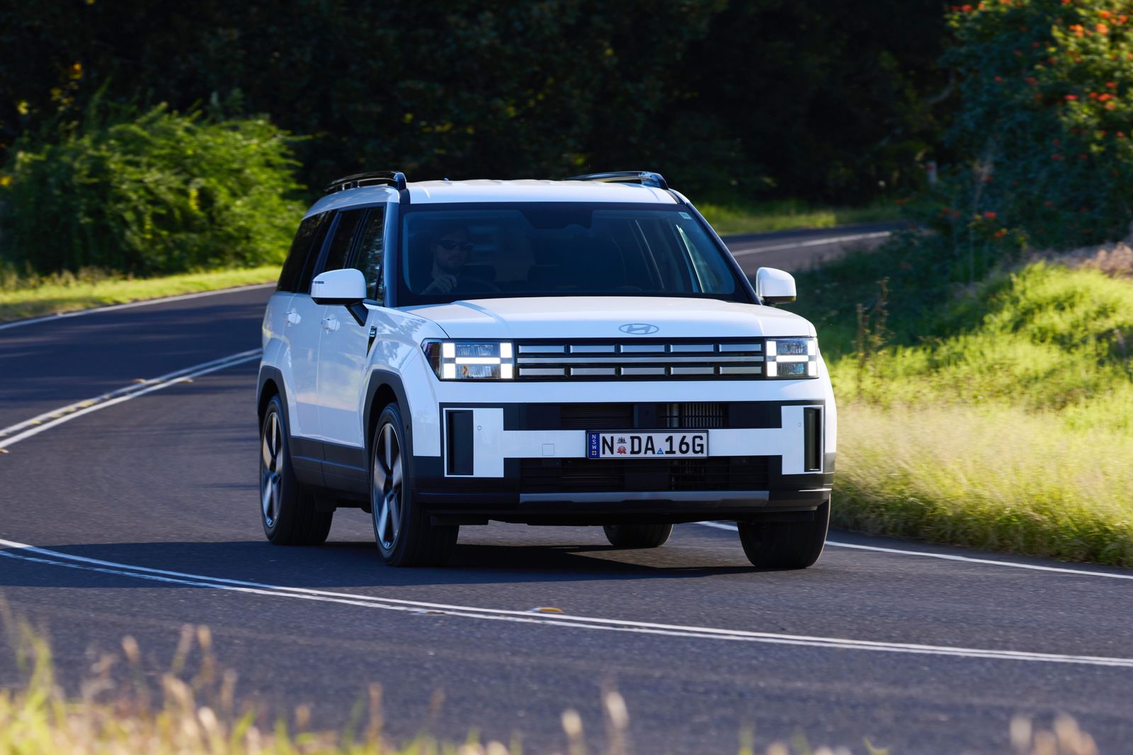 2025 Hyundai Santa Fe Hybrid review | CarExpert