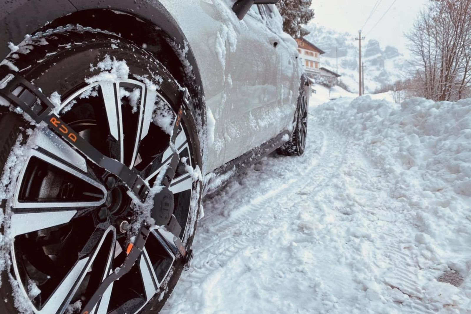 Everything you need to know about snow chains | CarExpert