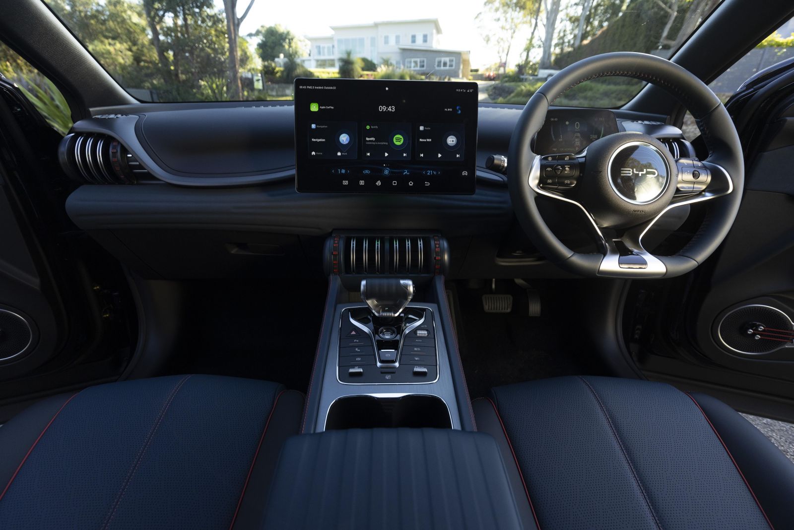 2024 BYD Atto 3 review - Tautoer.com