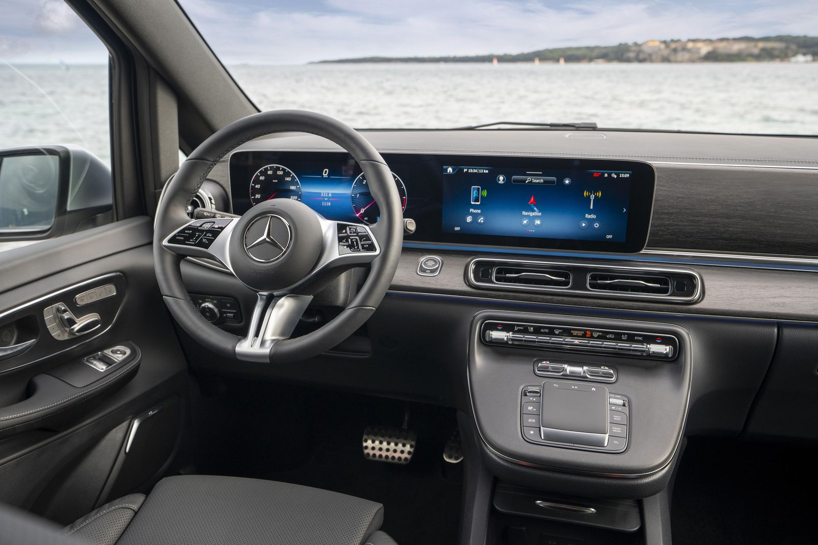 2025 Mercedes-Benz V-Class price and specs | CarExpert