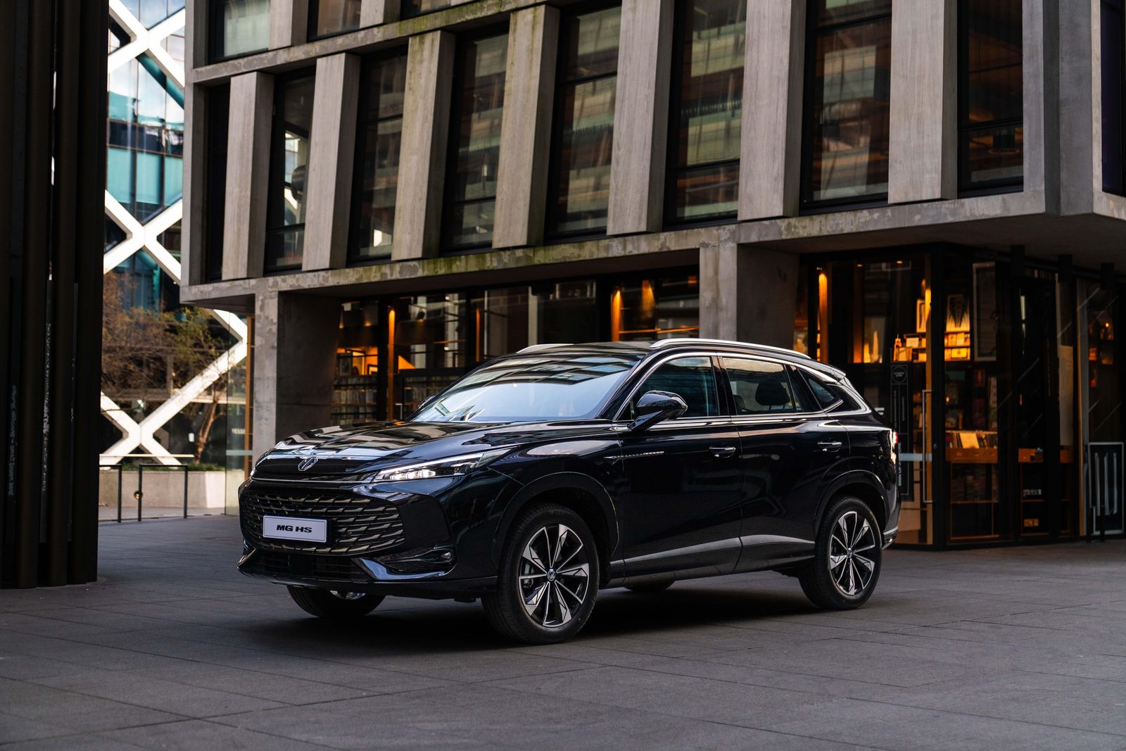 2025 MG HS Excite v GWM Haval H6 Ultra comparison | CarExpert