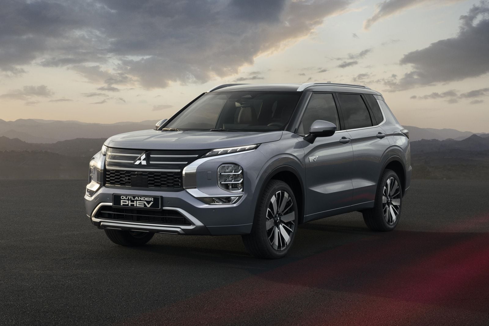 2025 Mitsubishi Outlander PHEV: Updated Australia-bound SUV gets more ...