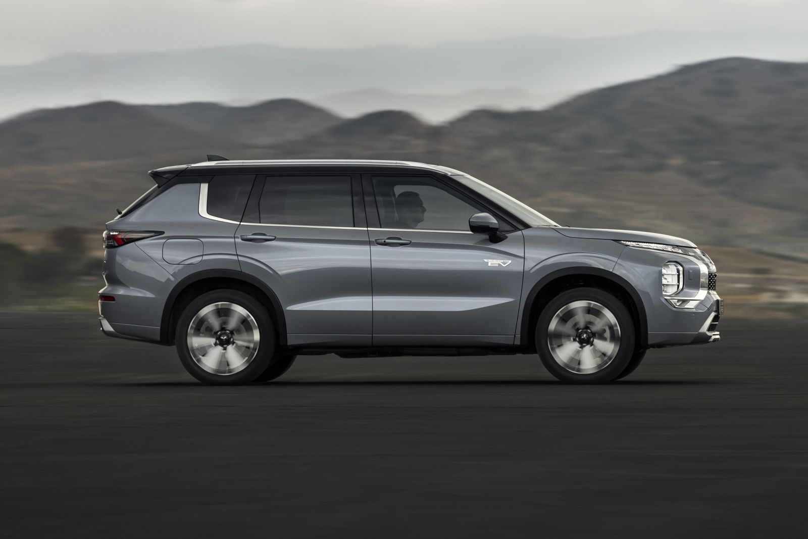 2025 Mitsubishi Outlander PHEV: Updated Australia-bound SUV gets more range | CarExpert