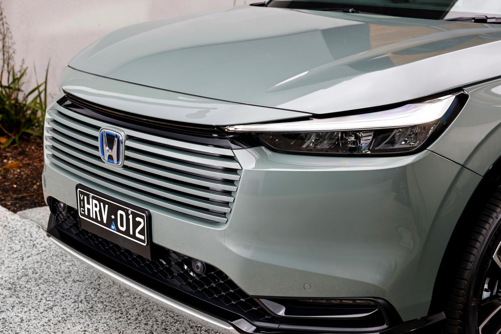 2025 Honda HR-V e:HEV: Reinvigorated benchmark sets the standard | CarExpert