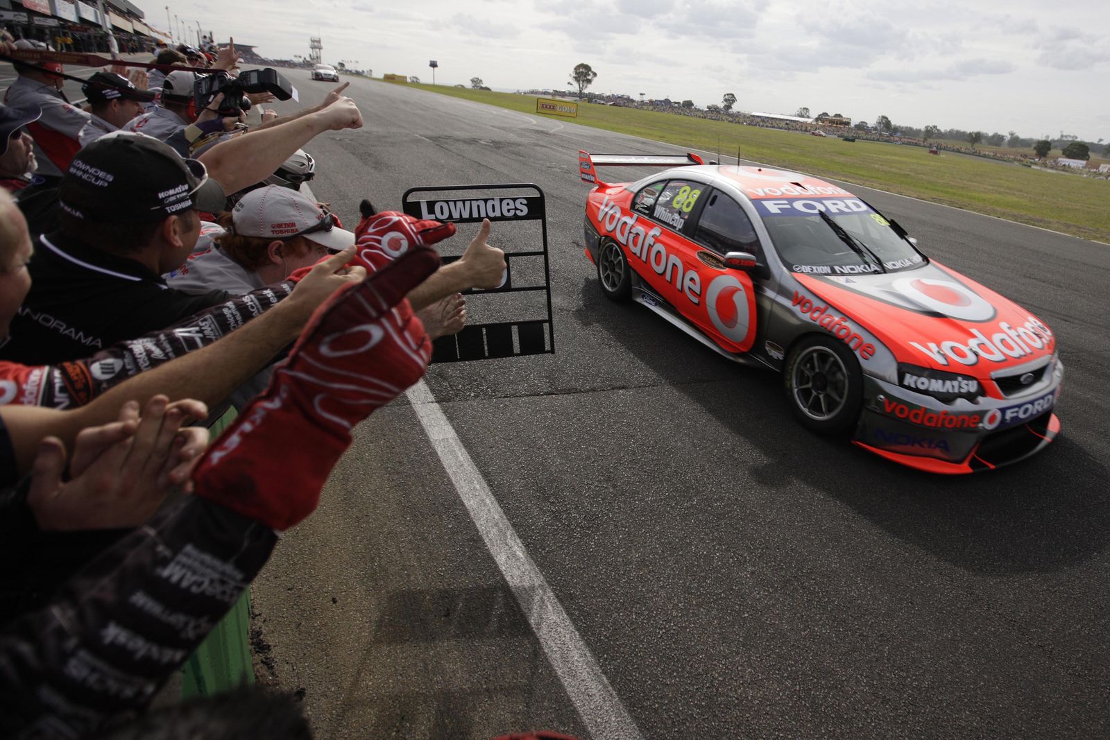 Supercars shock as Ford reunites with long-time rival Triple Eight ...