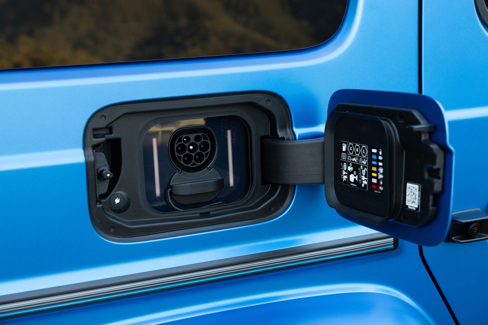 2025 Mercedes-Benz G580 price and specs: G-Wagen EV priced for ...