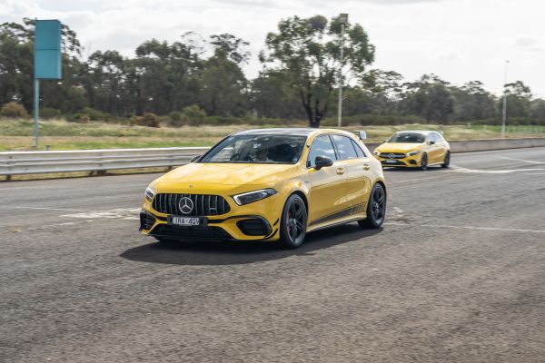 2020 Mercedes-AMG A45 S v A35: Dragparison | CarExpert