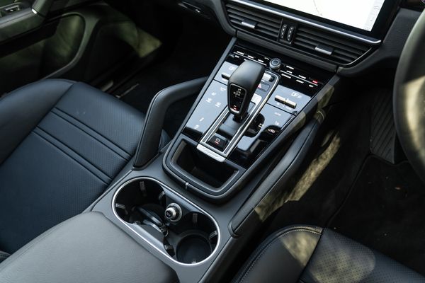 Porsche Communication Management (PCM) infotainment review | CarExpert