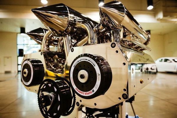 Man builds 5000hp+, 15.7L (960cu) 12 rotor engine | CarExpert