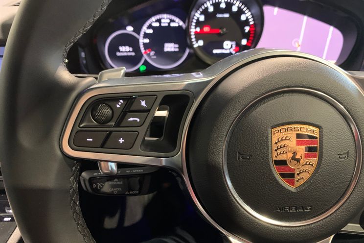 Porsche Communication Management (PCM) infotainment review | CarExpert