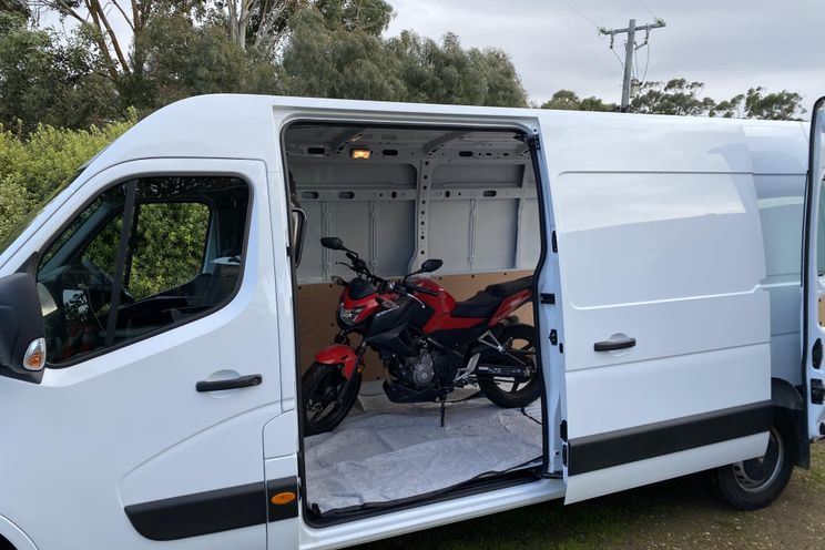 2020 Renault Master LWB review | CarExpert