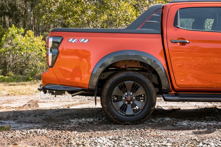 4WD modes explained: Differential lock, 2H, 4H, 4L and hill descent ...