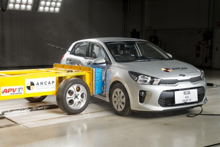 2021 Kia Stonic debuting with five-star safety rating | CarExpert