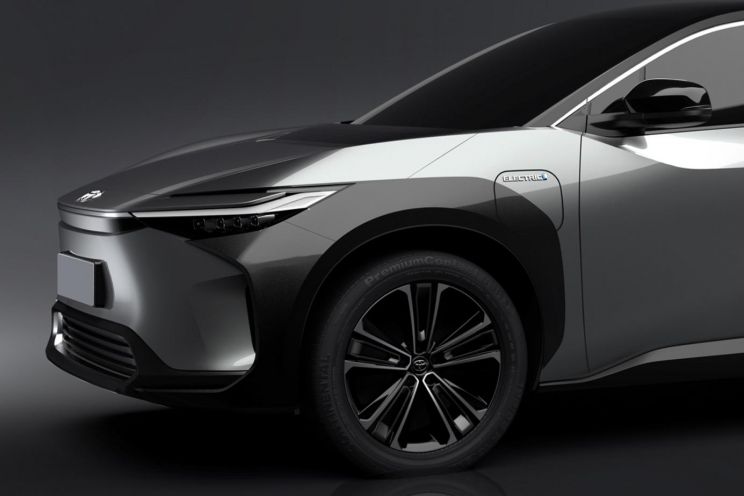 Design Exposé: Lexus RZ vs Toyota bZ4X | CarExpert