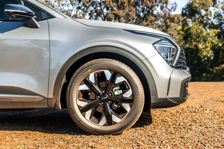 2022 Kia Sportage v Subaru Forester comparison | CarExpert