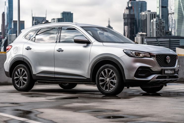 2025 MG HS: New RAV4 rival revealed, Australian timing confirmed ...