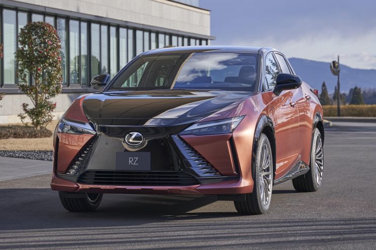 Design Exposé: Lexus RZ vs Toyota bZ4X | CarExpert