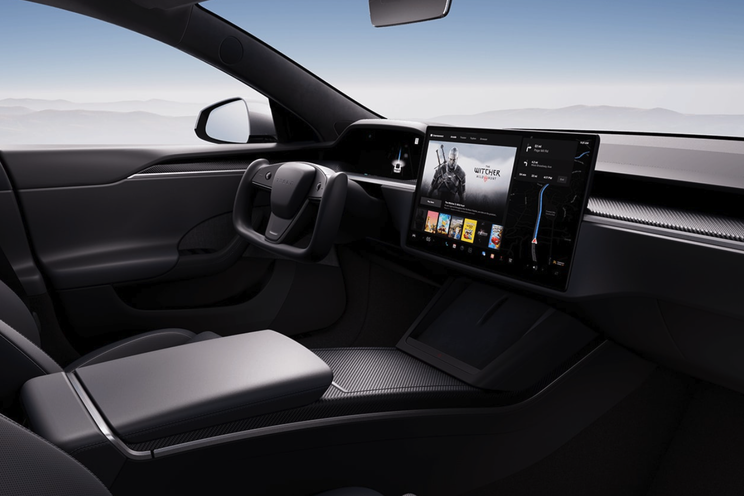 Tesla backtracks on yoke steering wheel for Model S and X | CarExpert