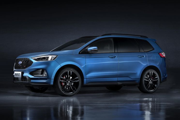 Ford reveals new three-row SUV with familiar name, hybrid power | CarExpert