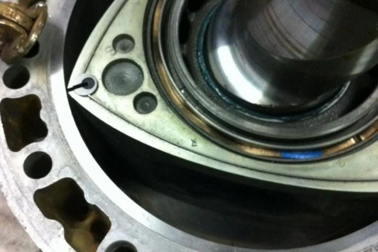 This man built a 12 rotor, 5000hp, 15.7L (960cu) engine and it runs ...