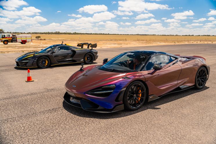2025 McLaren Senna vs McLaren 765LT drag race | CarExpert